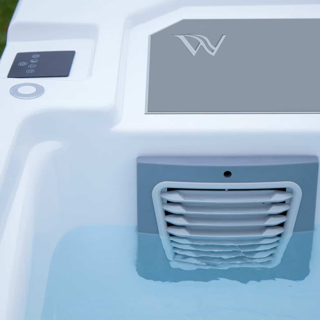 Iceland - Wellisspa cold plunge tub